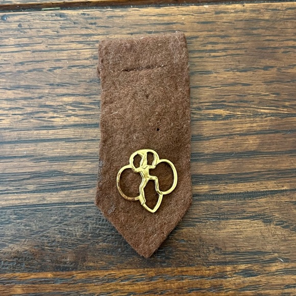 Girl Scouts | Jewelry | Vintage Girl Scout Brownie Membership Pin And ...
